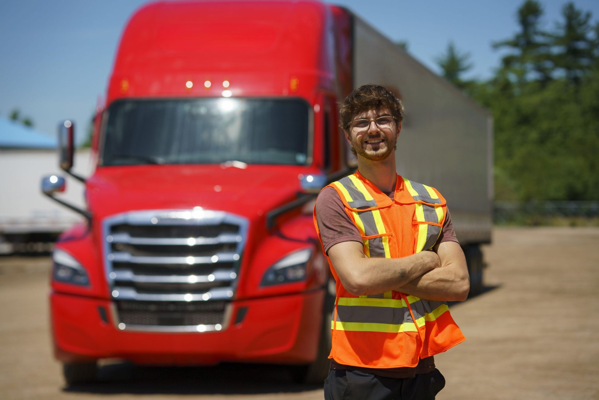 Truck driver jobs outpace labour market in October, while sector loses ground – Trucking HR Canada